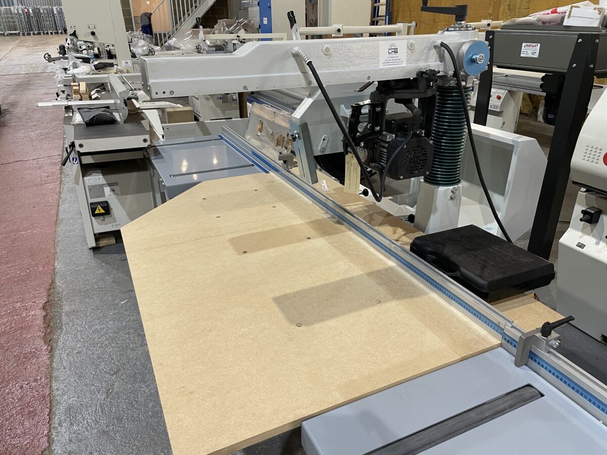 SCM SR650 Radial Arm Cross Cut Saw, 400mm Blade, 4kw Motor, Roller ...